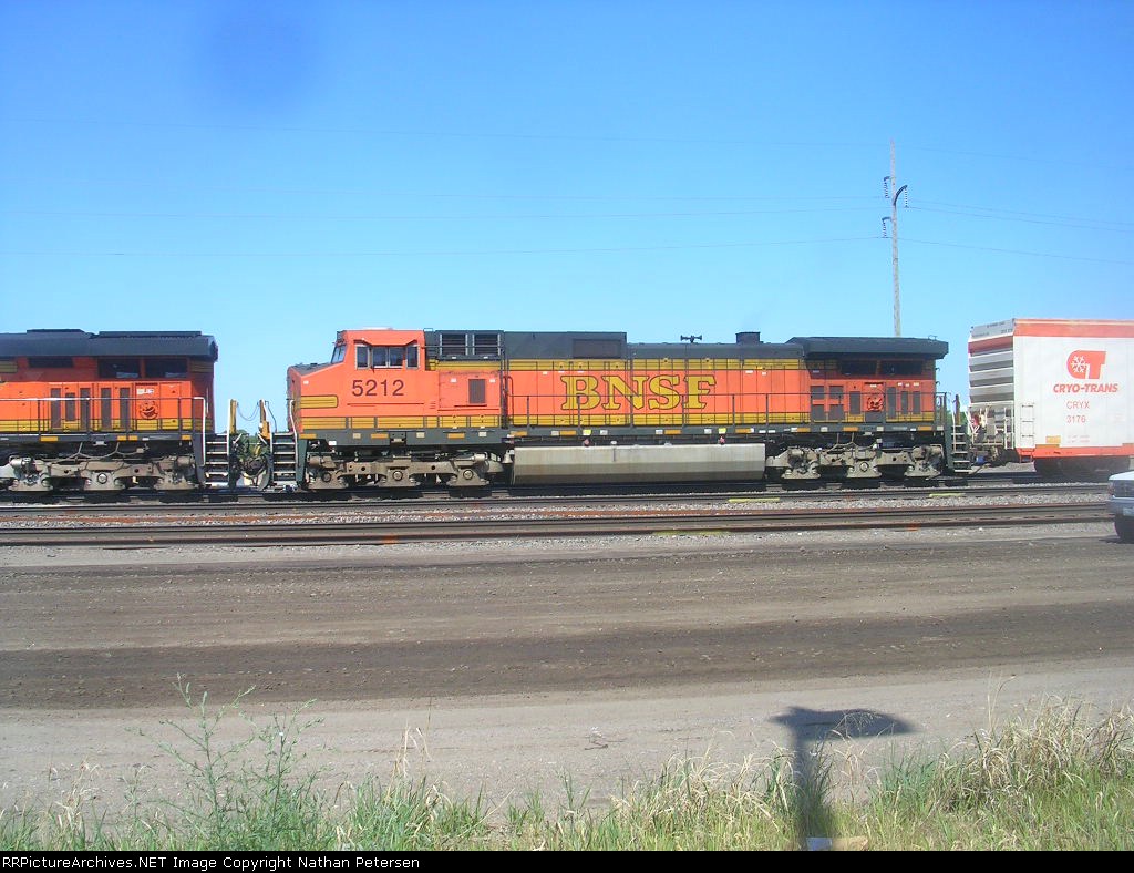 BNSF 5212